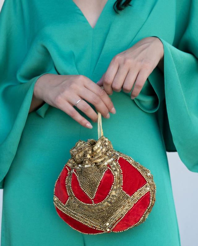 Bolso Indio Anali Rojo/Dorado Mi Placard | Paris.cl