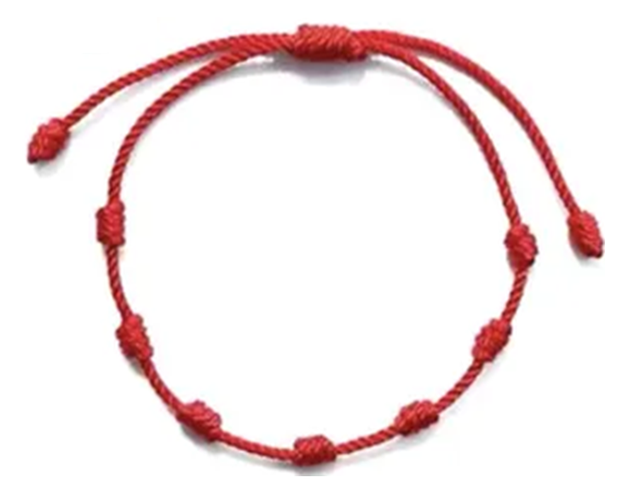 Pack 2 pulseras hilo rojo 7 nudos protección SwitchMarket.cl | Paris.cl