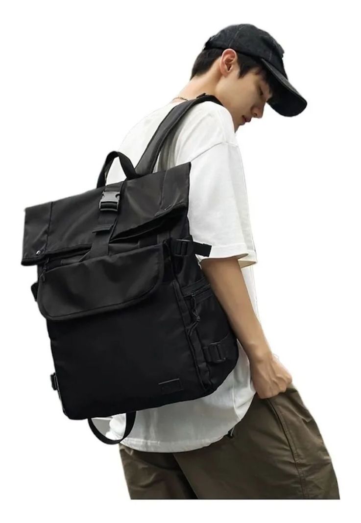 Mochila Urbana Negra Porta Notebook Hebilla Unisex Bay6 | Paris.cl